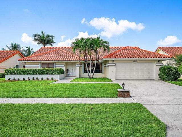 9295 Sun Pointe Dr, Boynton Beach, FL 33437