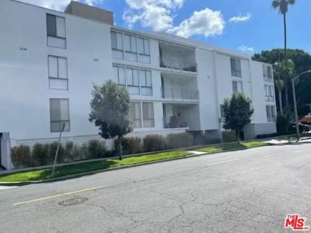 9297 Burton Way, A, Beverly Hills, CA 90210