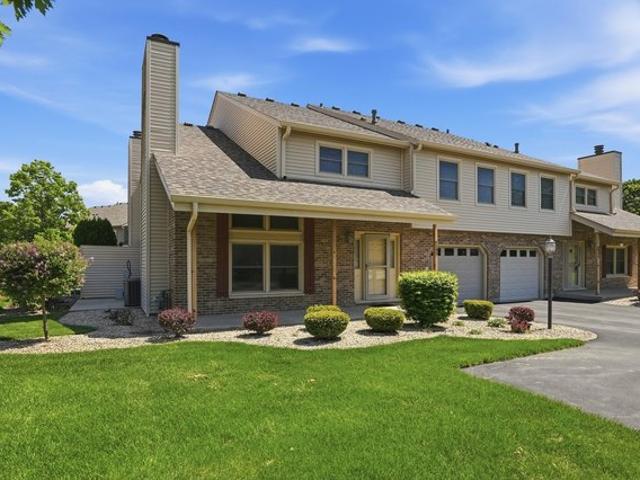 9297 Erin Ln, Orland Park, IL 60462