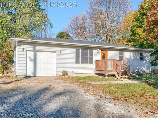 9298 Hilda Ln, Clayton Township, MI 48433