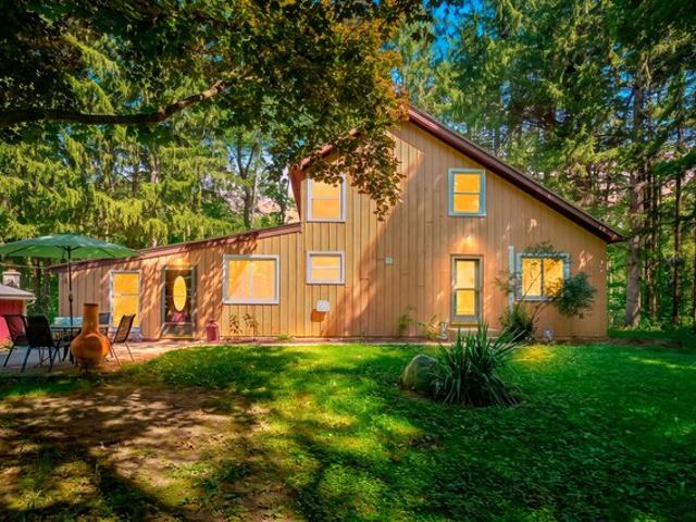 9299 E W Ave, Vicksburg, MI 49097