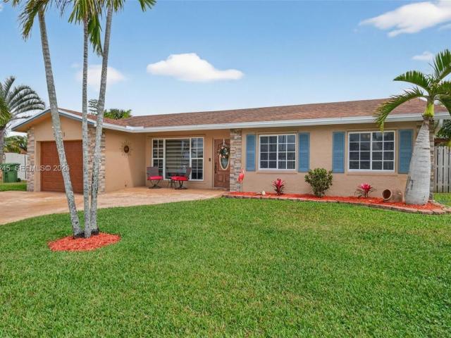 9291 NW 11th Ct, Pembroke Pines, FL