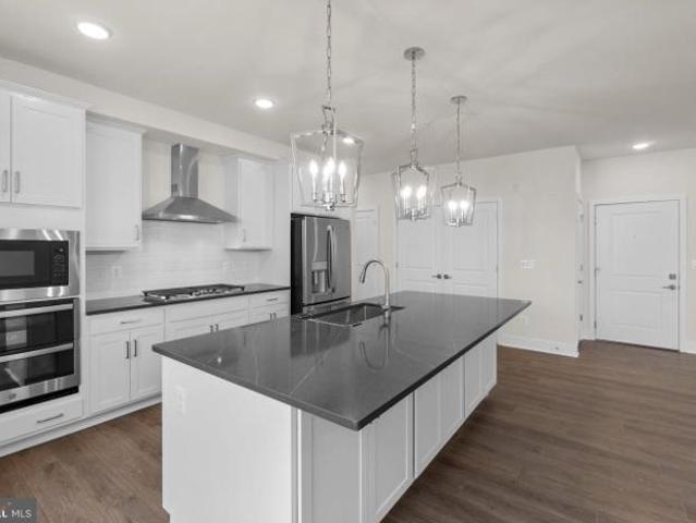 92920 Firefly Sonata Terrace #8 206, Ashburn, VA 20148