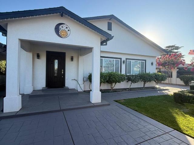 9293 Hillside Ave, Delhi, CA 95315 | MLS #226045 | Compass