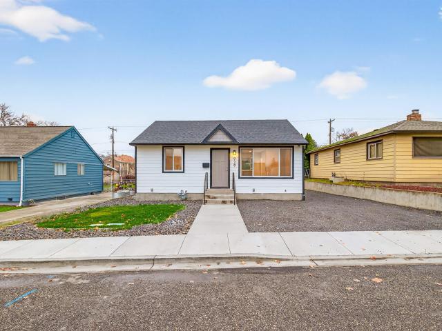 929 10th Street