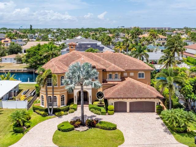 929 Banyan Dr, Delray Beach, FL 33483 | MLS #R11116 | Compass