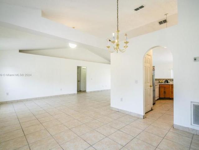 929 Halifax Dr, Kissimmee, FL 34758