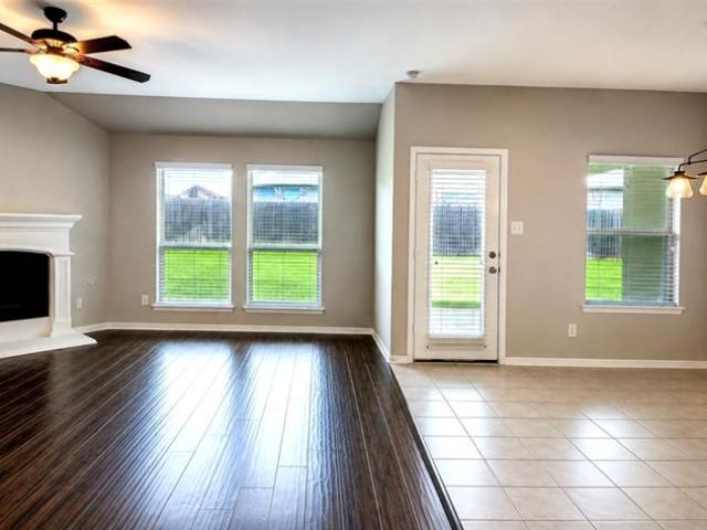 929 Lake Woodland Drive