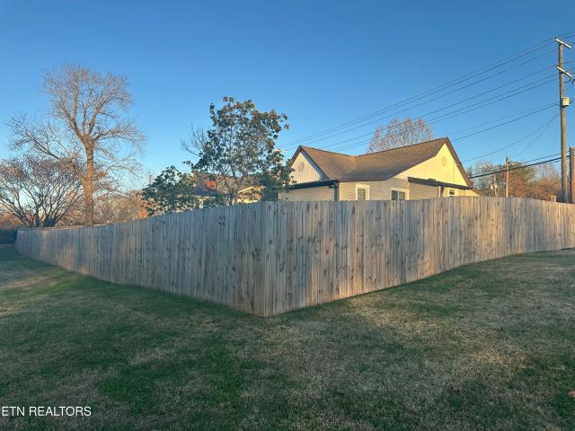 929 Maryville Pike, Knoxville, TN 37920 | MLS #1322 | Compass