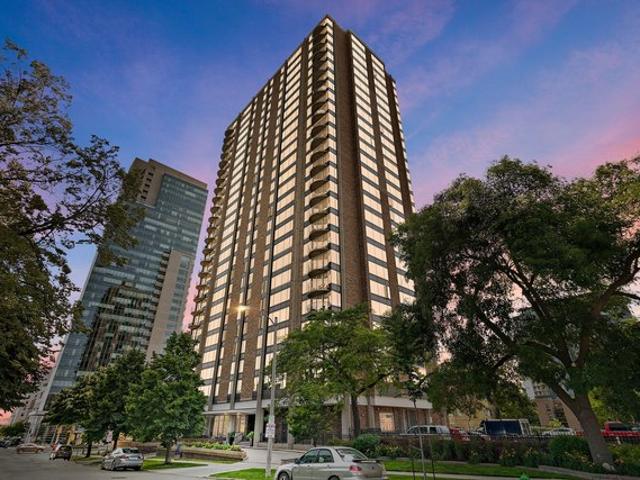 929 N Astor St Unit 608, Milwaukee, WI 53202