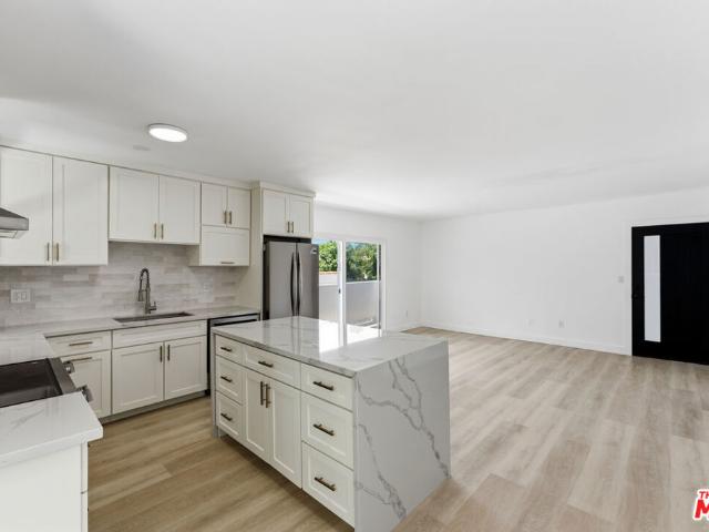 929 N Stanley Avenue 2
