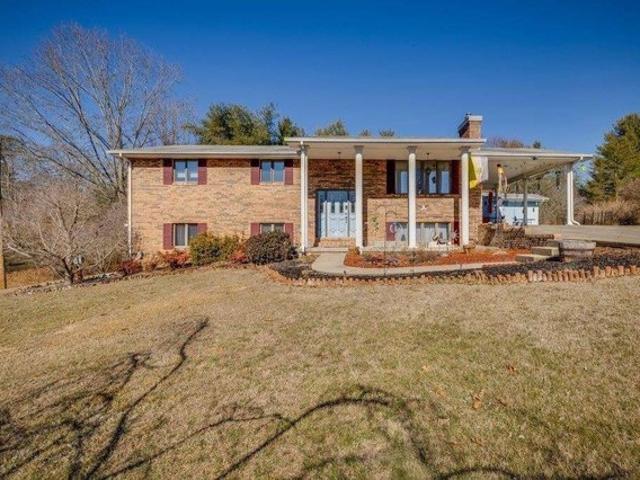 929 Nantucket Ave, Mount Carmel, TN 37645