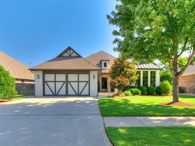 929 NW 195th Ln, Edmond, OK 73012