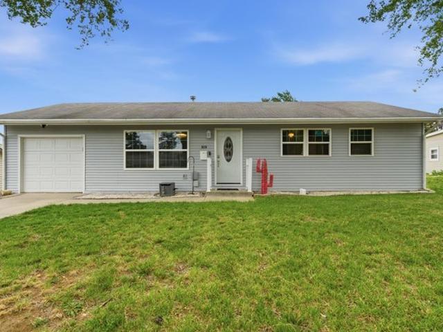 929 S Garfield St, Junction City, KS 66441
