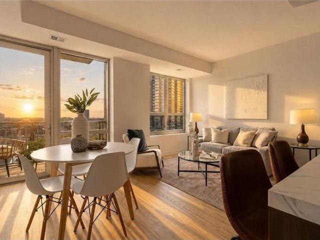 929 Portland Ave Apt 810, Minneapolis, MN 55404