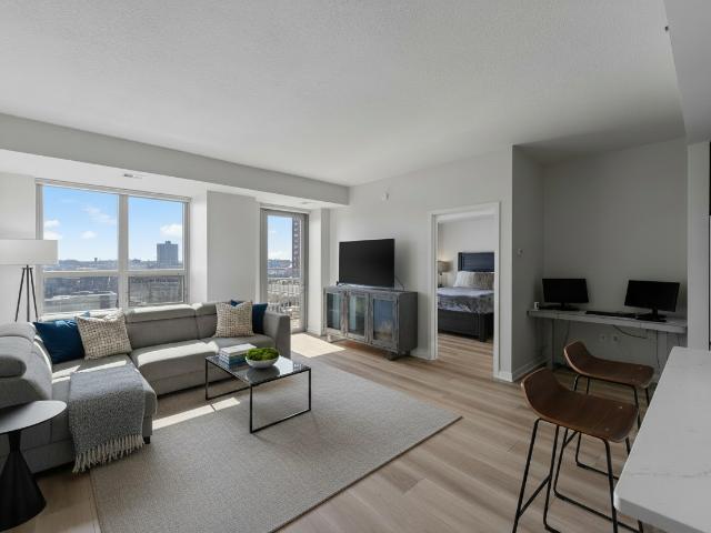929 Portland Avenue # 811