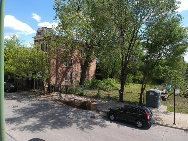 929 W Cullerton Street