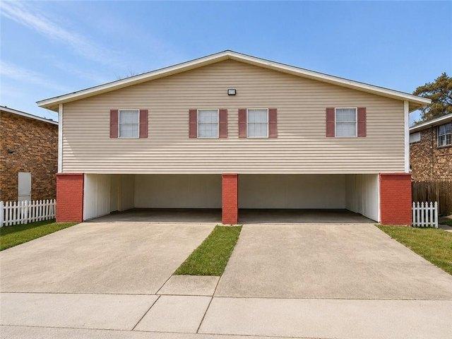 929 W Monterey Ct, Gretna, LA 70056