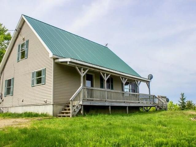 92 5 Corners Rd, New Sharon, ME 04955