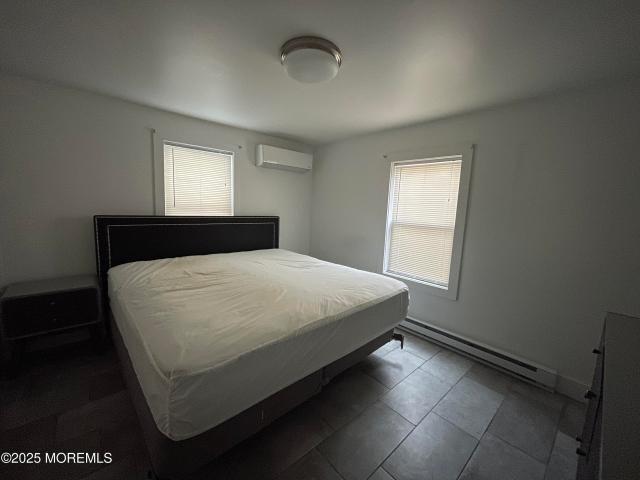 92.5 Poplar Avenue