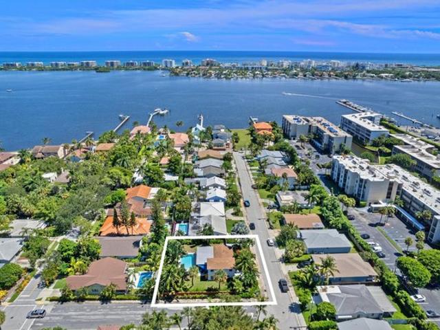 92 18th Ave S, Lake Worth Beach, FL 33460