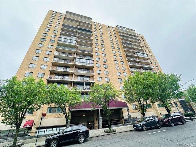 92 29 Queens Blvd Unit 16H, Rego Park, NY 11374