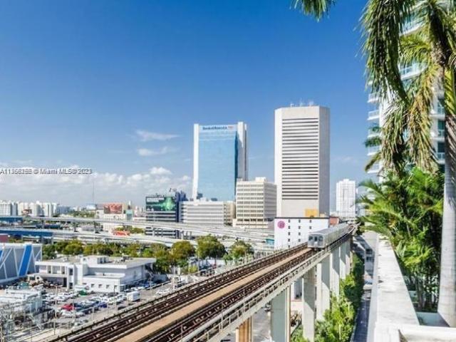 92 3rd St SW #1105, Miami, FL 33130
