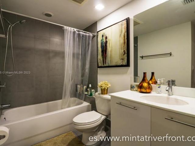 92 3rd St SW #2304, Miami, FL 33130
