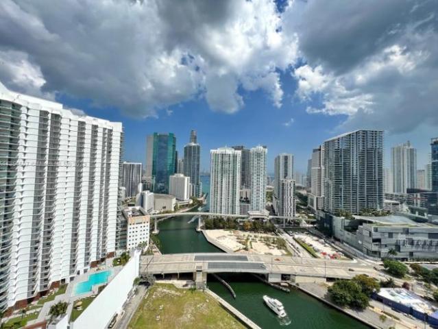 92 3rd St SW #3310, Miami, FL 33130