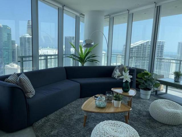 92 3rd St SW #4901, Miami, FL 33130