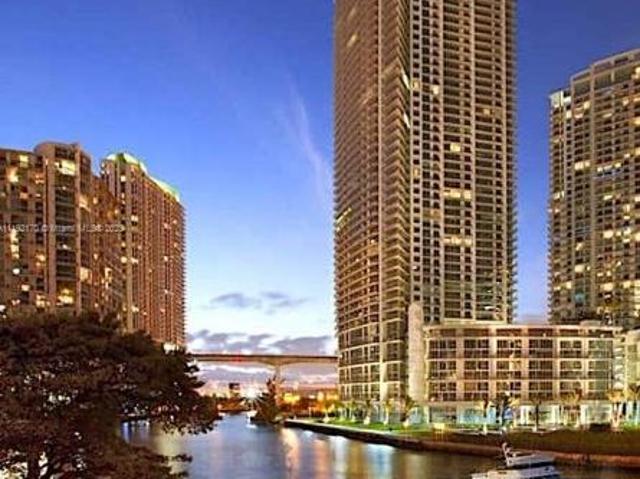 92 3rd St SW #5208, Miami, FL 33130