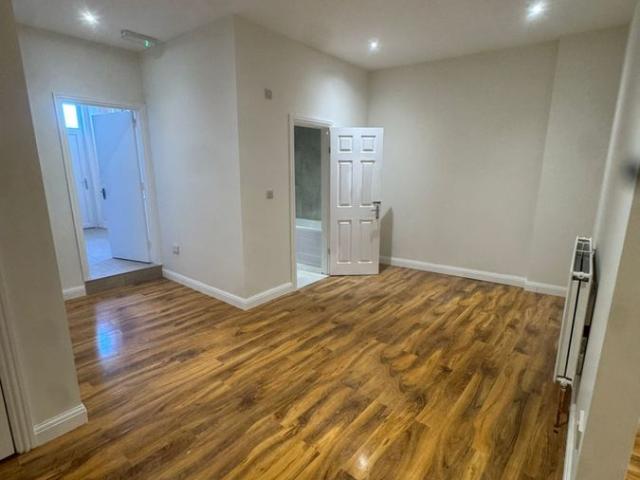 92 The Strand ST3, 1 bed flat to rent, £700 pcm | PrimeLocation