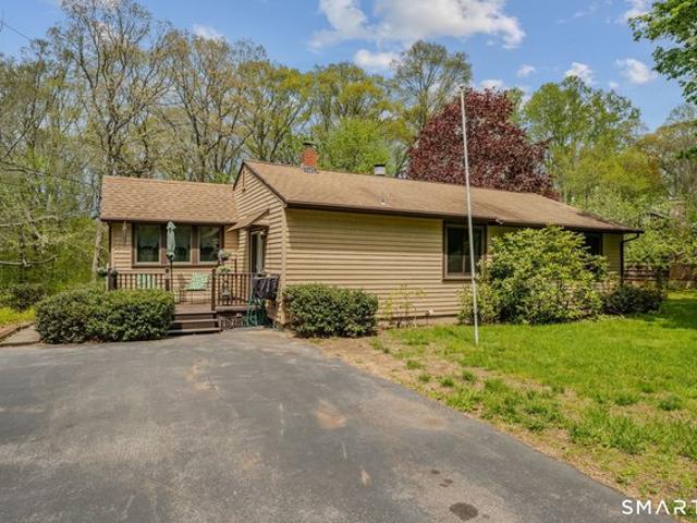92 Vinegar Hill Rd, Ledyard, CT 06335