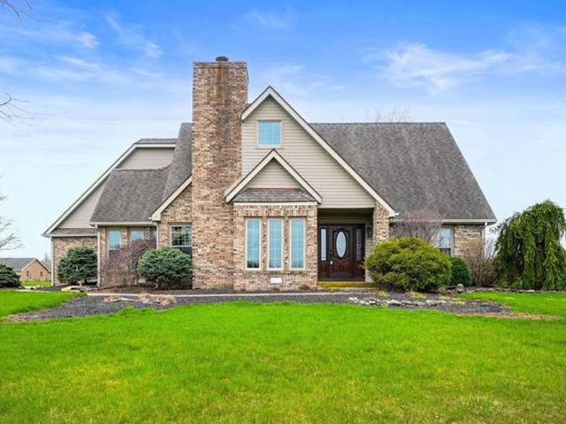 92 W Golf Brook Dr, Portland, IN 47371