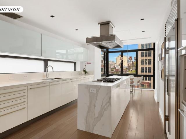 92 WARREN Street 9