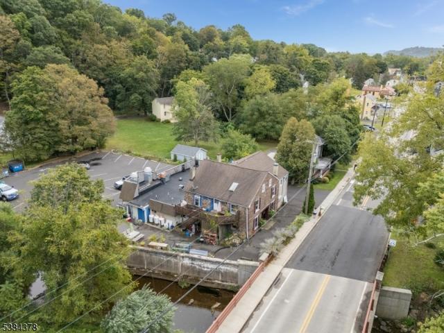 92 Water St