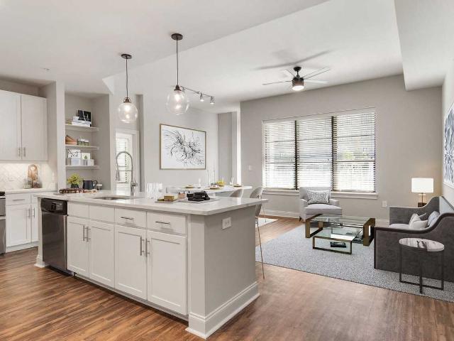 92 West Paces 2 Bedroom Apartment for Rent at 92 W Paces Ferry Rd Nw, Atlanta, GA 30305 Peachtree Heights West