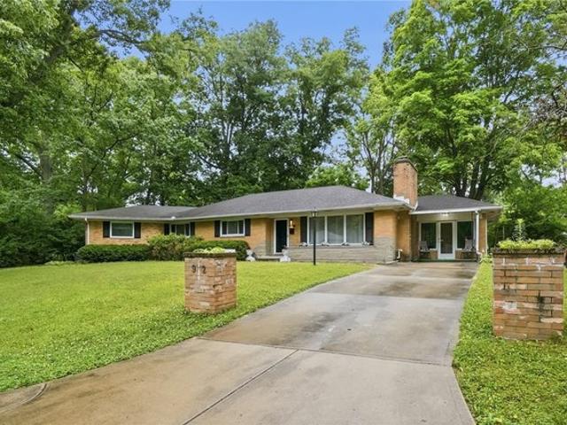 92 Winnet Dr, Harrison Township, OH 45415