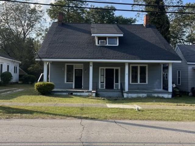 92 Woodlawn Ave, Winder, GA 30680