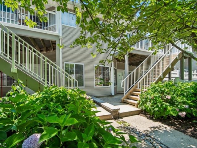 92 Ashley Ct