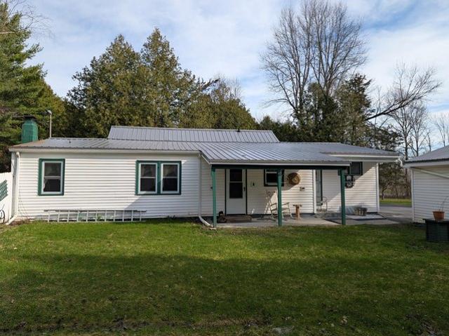 92 Arnold Rd, Plattsburgh, NY 12901