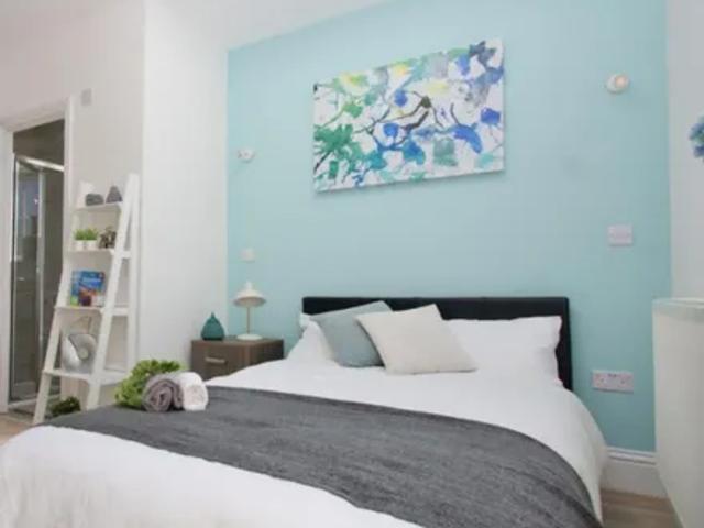 92 Bentworth Road, London, W12 7AJ, United Kingdom | Room for rent #154592049 | Rentberry
