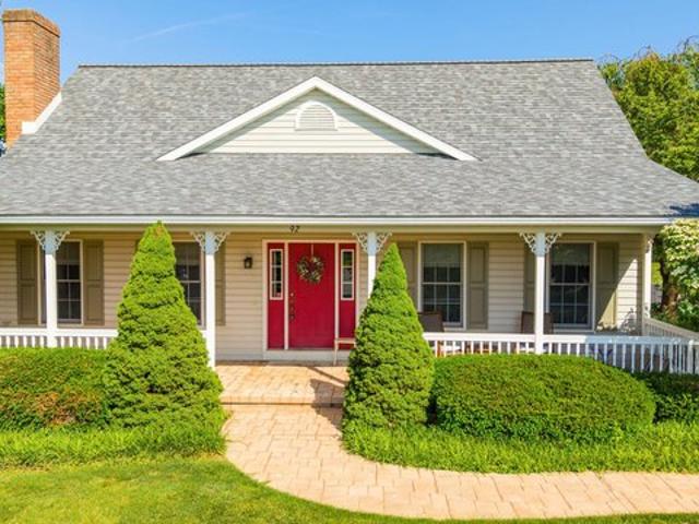 92 Brentwood Cir, Bloomsburg, PA 17815