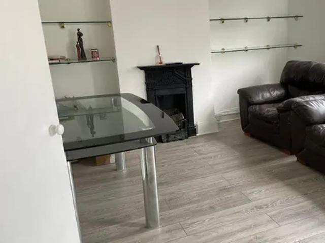 92 Burlington Road, London, KT3 4NT, United Kingdom | 2 bed apartment for rent #167489867 | Rentberry