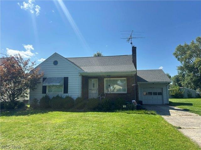 92 Camvet Dr, Campbell, OH 44405