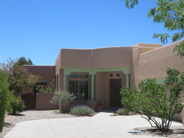92 Canada Del Rancho, Santa Fe, NM 87508