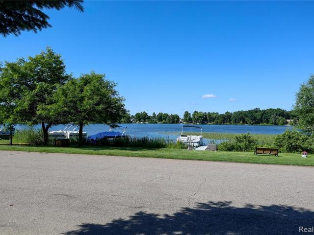 92 Carnberry Beach Blvd