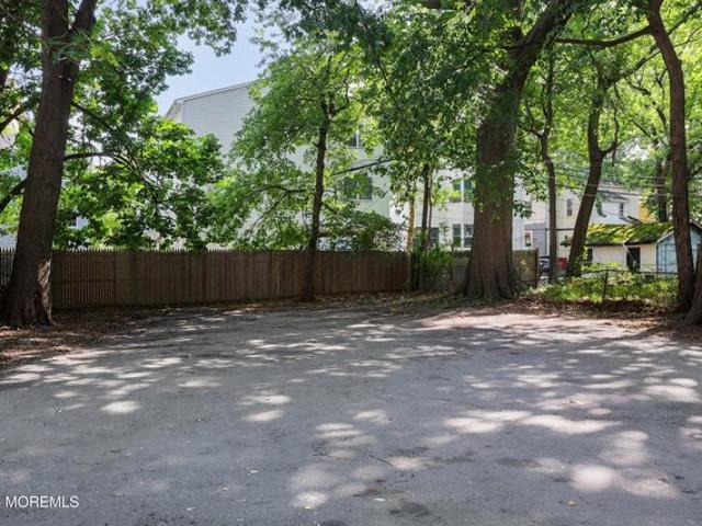 92 Chestnut St, East Orange, NJ 07018