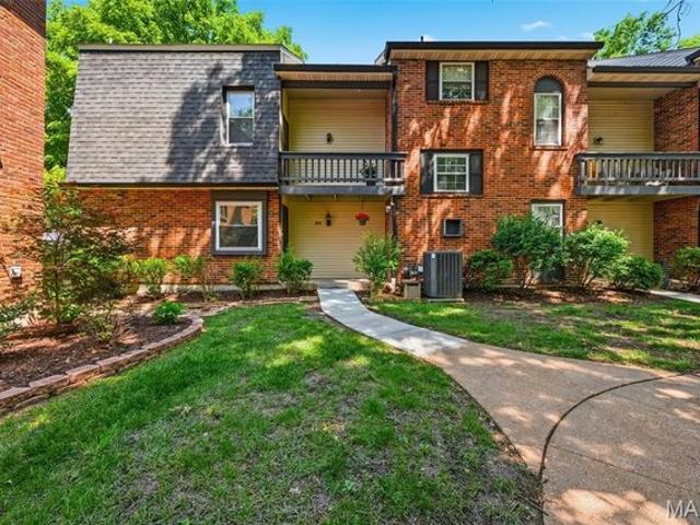 92 Conway Cove Dr, Chesterfield, MO 63017