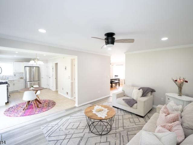 92 Connelly Ave